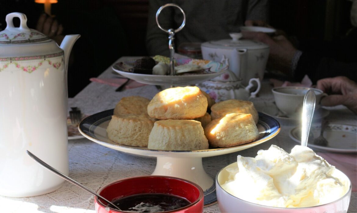 Theehuis tante til in Enumatil: een bijzonder lekkere theebeleving ...